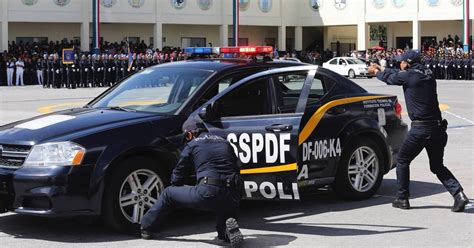 Policías capitalinos portarán cámaras en sus uniformes