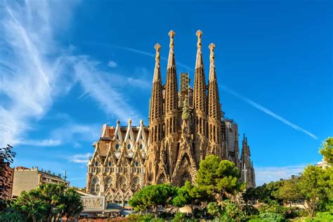 15 Best Things To Do In Barcelona Spain The Crazy Tourist