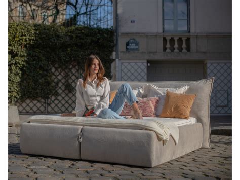 Bobochic lit coffre jade avec tête de lit effet oreiller beige 140x190