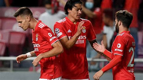 Benfica x Portimonense onde assistir horário e escalações do jogo do