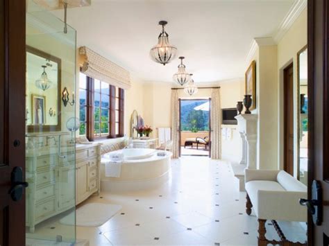 18 Exquisite Mediterranean Bathrooms That Will Show You What Perfection