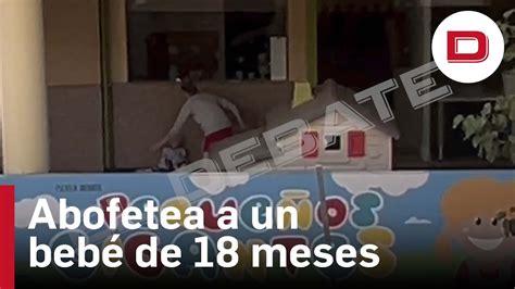 Una cuidadora de una guardería abofetea a un bebé de 18 meses y una