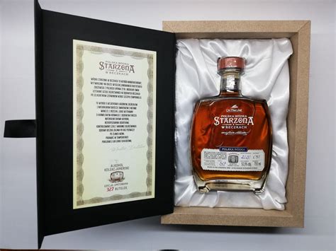 WÓDKA POLSKA STARZONA W BECZKACH EDYCJA 2022 BECZKA NR 1 51 8 0 7L