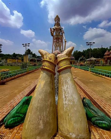 12 Incredibly Beautiful And Divine Murtis Of Bhagwan Hanuman In India