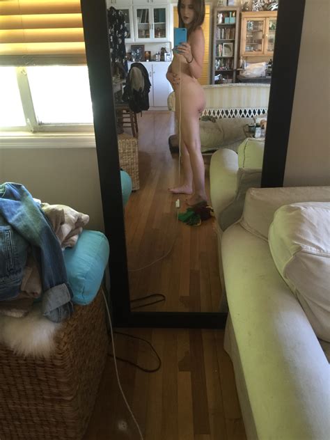 Alexa Nikolas Desnuda En Leak