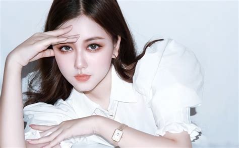 Vẻ đẹp siêu thực của nữ sinh 17 tuổi dự thi Miss Teen Universe 2022