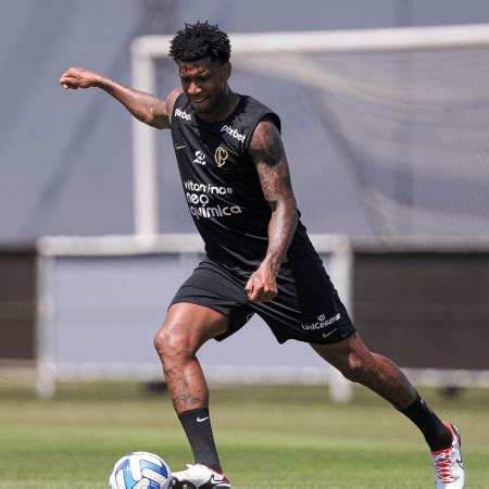 Santos Tem Interesse No Zagueiro Gil Ex Corinthians
