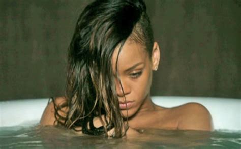Rihanna Video Stay Feat Mikky Ekko