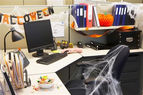 Halloween Desk Decorations Ideas For A Creepy And Cool Office