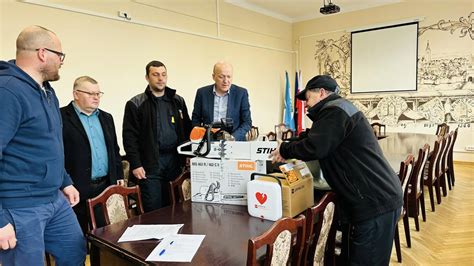 Nowy sprzęt dla OSP w Starczówku galeria 1 3 Express Miejski pl