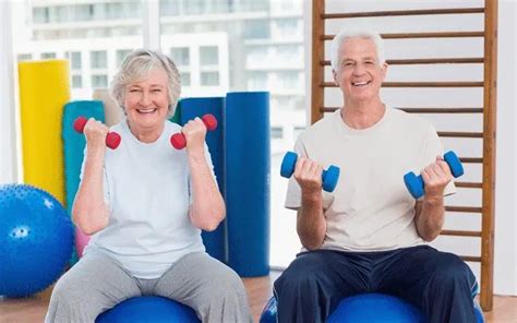 A importância do exercício físico na terceira idade Studio Medina Plus