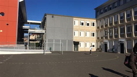 Aubière le collège Irène et Frédéric Joliot Curie fait peau neuve