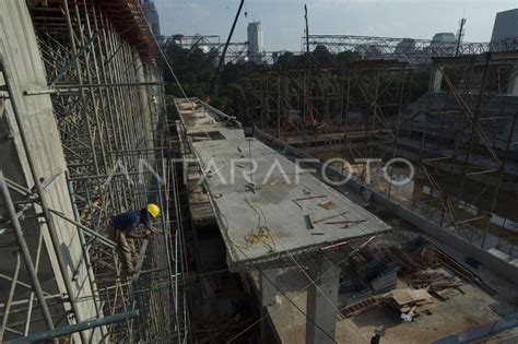 Renovasi Stadion Renang Gbk Antara Foto