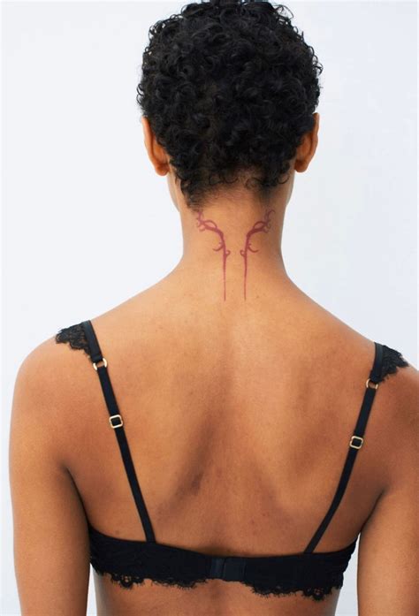 emely adlı kullanıcının tats and piercings panosundaki Pin 2024 Dövme