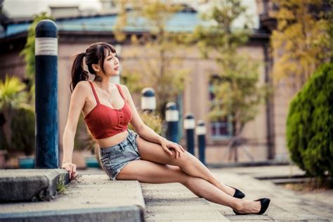 K Asian Bokeh Pose Sitting Legs Brown Haired Stairs Hd