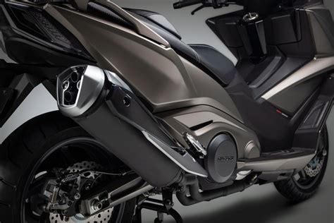 Kymco AK 550 ets prezzo velocità scheda e rilevamenti