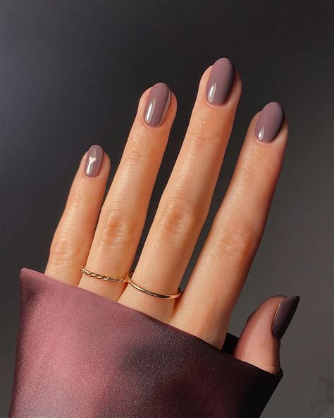12 cores de esmalte que vão ser tendência no inverno Vogue beleza