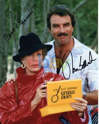 Tom Selleck Carol Burnett Autographed X Color Photo Magnum Pi