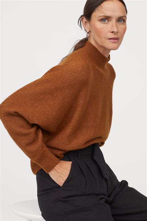 11 jerséis básicos de cuello alto de H M que van a solucionarte todos