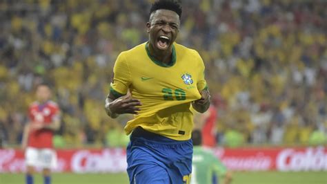 Craques da Copa conheça a trajetória e as conquistas de Vinícius Júnior