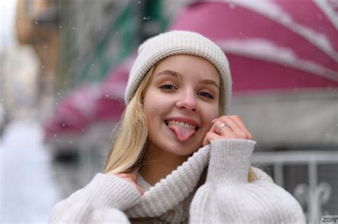 Samadhi Amor Women Model Blonde Women Outdoors Smiling Tongue Out Face Zishy Sweater