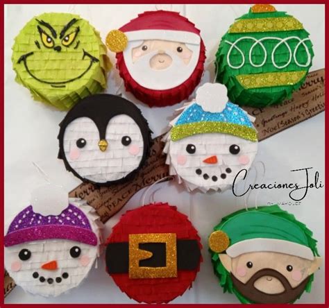 Christmas Cupcakes Decorated To Look Like Santa Claus Snowman And
