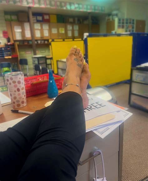 Sexy Feet At Work By Barefootbunnyfanpage On Deviantart