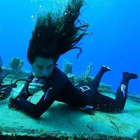 Pin On Asian Scuba Girls