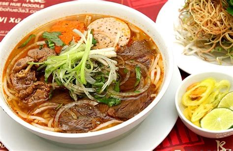 Cách nấu bún bò Huế thơm ngon đơn giản chuẩn vị Huế Tinmoi