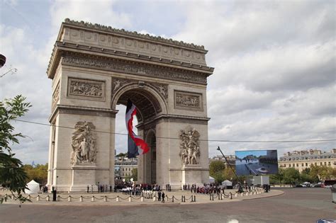 CARTE Cérémonie du 11 Novembre à Paris routes fermées et