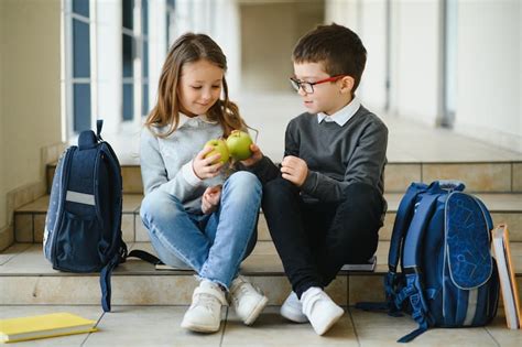 Enseñando Hábitos Alimentarios Saludables a los Niños Uppy