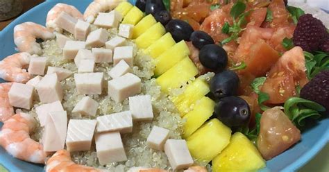 Ensalada de quinoa con gambas tomate pavo y piña Receta de Sergio C