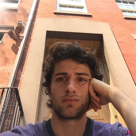 Dario Yazbek Bernal con el rostro serio Las fotos más sexys de Dario