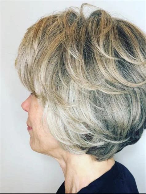 Les coupes cheveux à 50 ans et plus des modèles qui rajeunissent