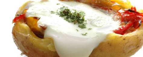 PATATAS RELLENAS DE PIPERRADA Y HUEVO Hortofrutícola 3 puentes