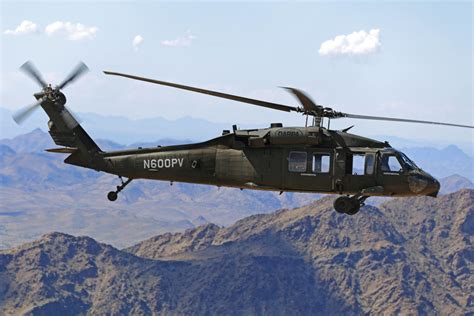 Elicopterul autonom Black Hawk de la Sikorsky și DARPA zboară în