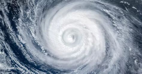 Floride les images impressionnantes des évacuations avant larrivée