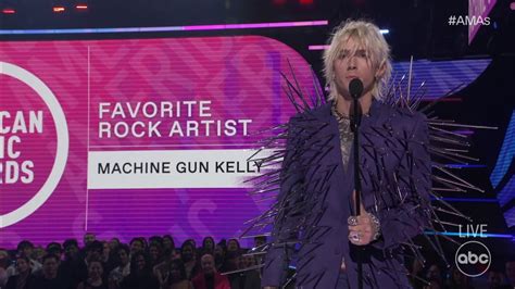 Machine Gun Kelly Accepts The Ama For Favorite Rock Artist The