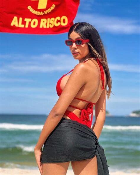 Ella Ex Cantor Gospel Jotta A Aparece De Biqu Ni Na Praia Arranca