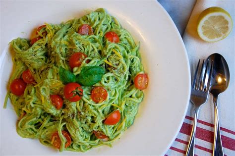 Spaghetti De Courgette Au Pesto D Avocat Recettes24
