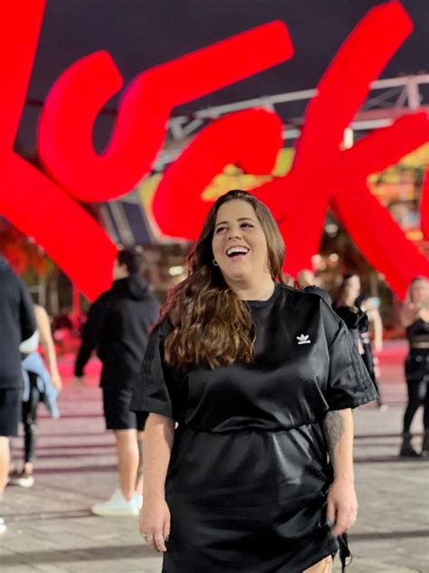 Tati Machado Curte Rock In Rio Look Esportivo Chic Queria