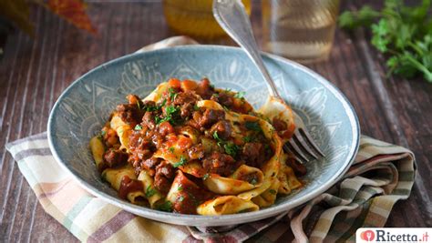 Ricetta Pappardelle al ragù di cinghiale Consigli e Ingredienti