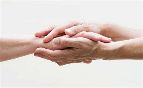 Rêver d aider quelqu un Les raisons cachées de faire ce rêve