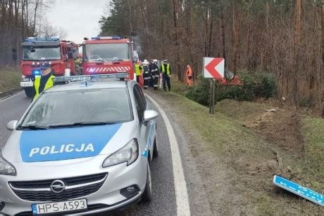 Tragiczny wypadek w Koprzywnicy Nie żyje kierowca