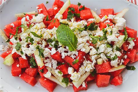 Ensalada de sandía queso feta y menta receta fácil para rematar lo