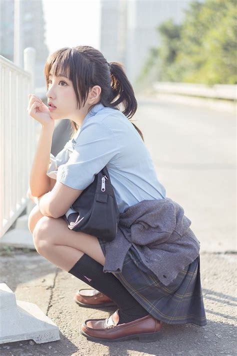 ボード여성 포즈 참조のピン2024 クールなポーズ ポーズ 女の子 ポーズ