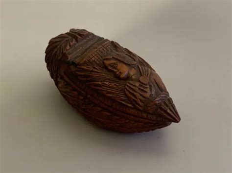 Ancienne Tabati Re Noix Corozo Sculpt Travail De Bagnard Snuff Box