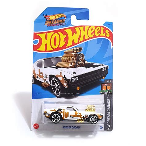Hot Wheels Rodger Dodger Unleashed Design Battle Mini Hunts