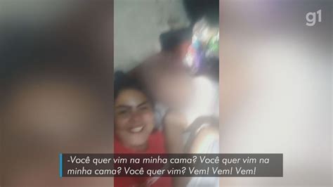 VÍDEO Jovem de 18 anos é esfaqueada em transmissão de live em São