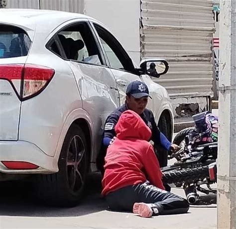 Menor Queda Lesionada Tras Impactar Su Moto Contra Camioneta En Oaxaca